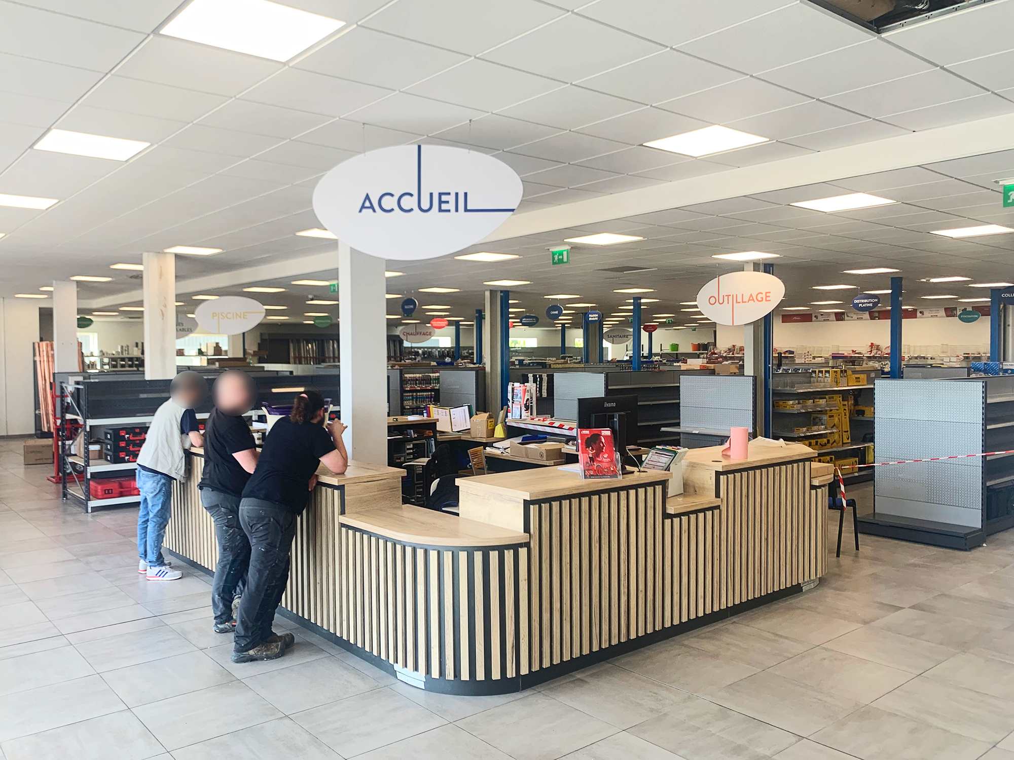 SIGNALÉTIQUE PVC – AUBADE - Reims Publicité