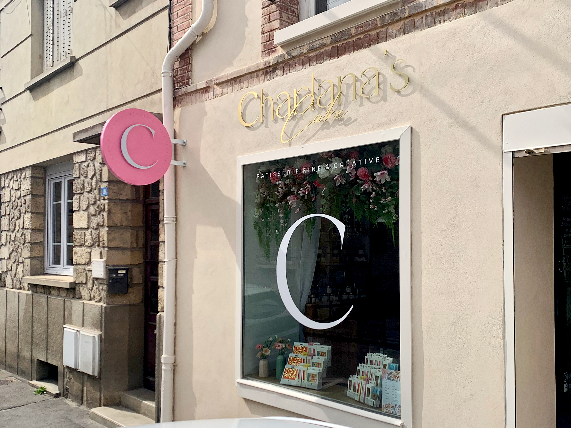 ENSEIGNES – CHARLANA’S CAKE - Reims Publicité