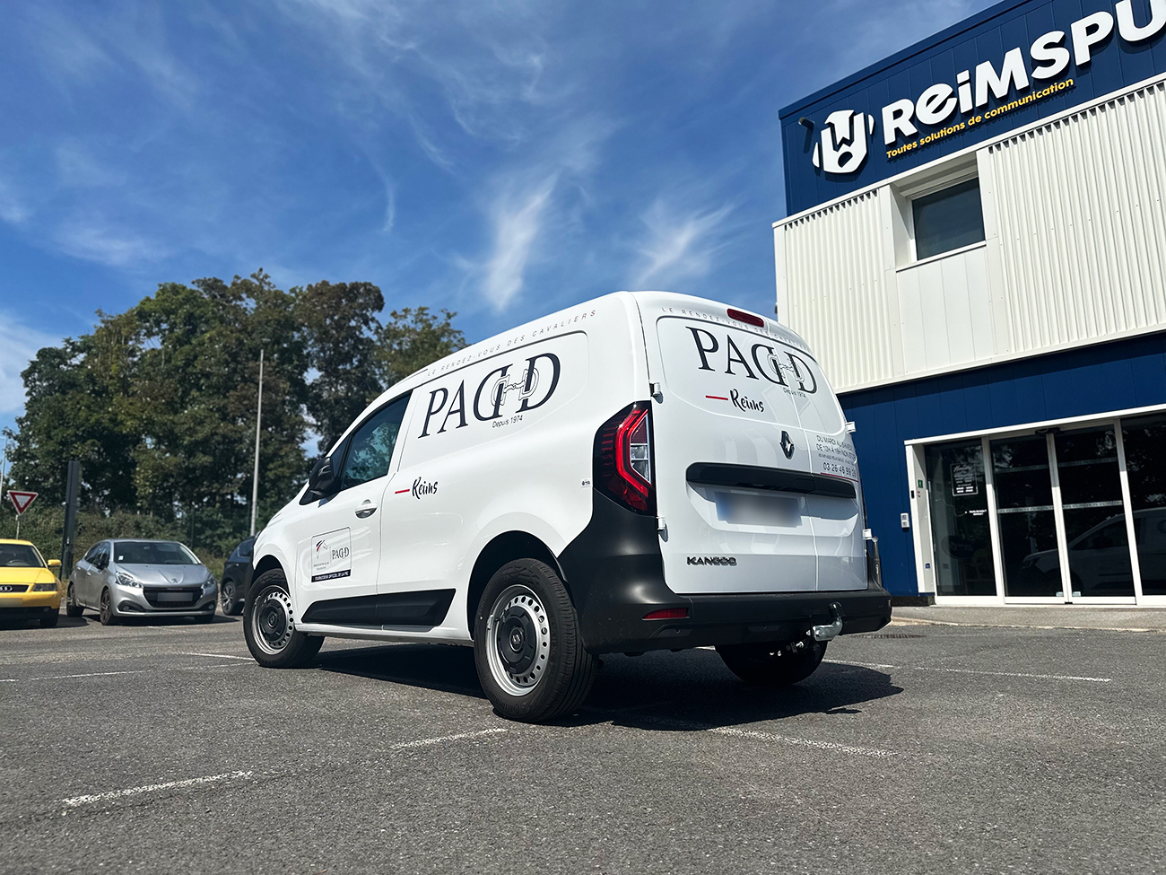 MARQUAGE VÉHICULE – PADD - Reims Publicité